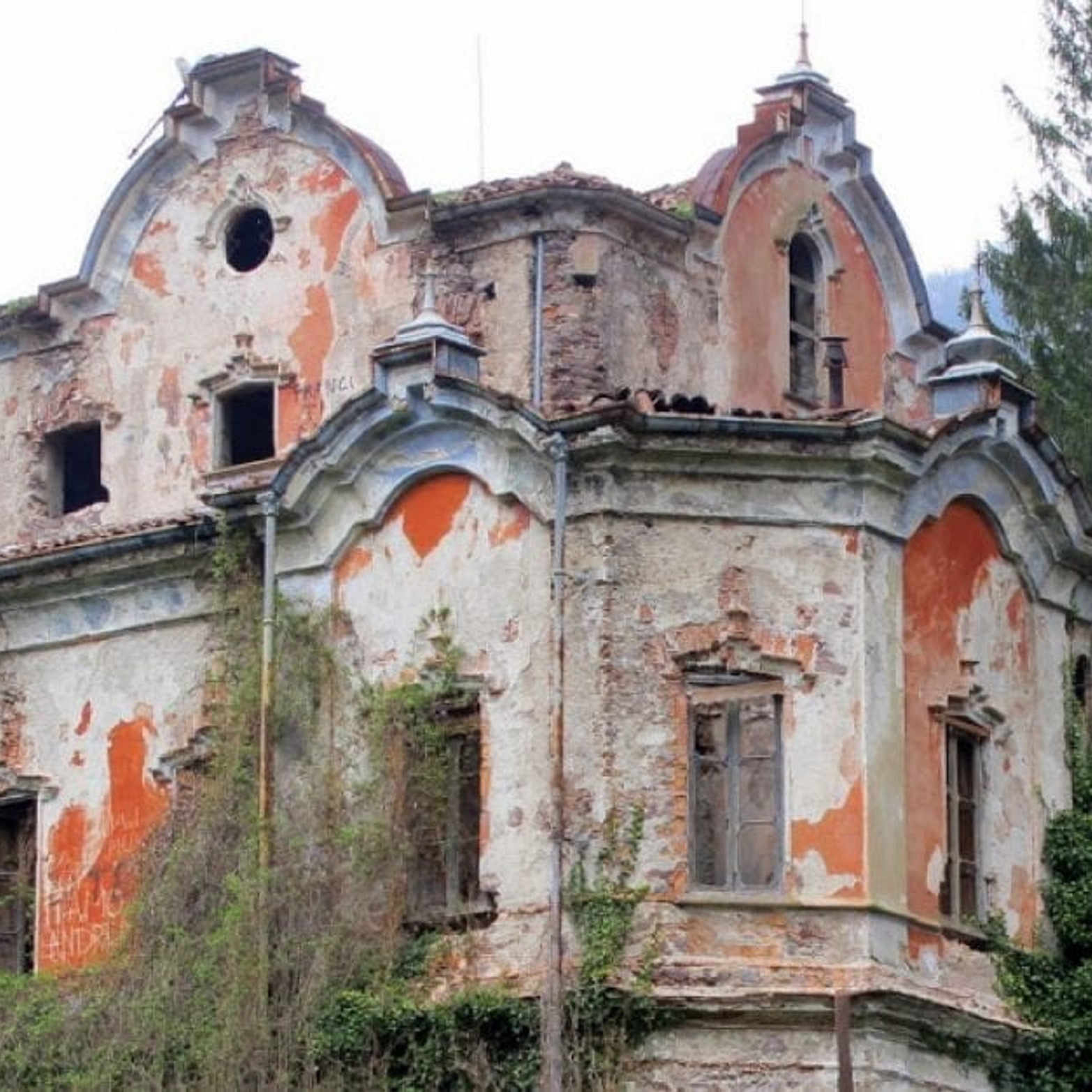308 Villa de Vecchi from Hillbilly Horror Stories on Hark